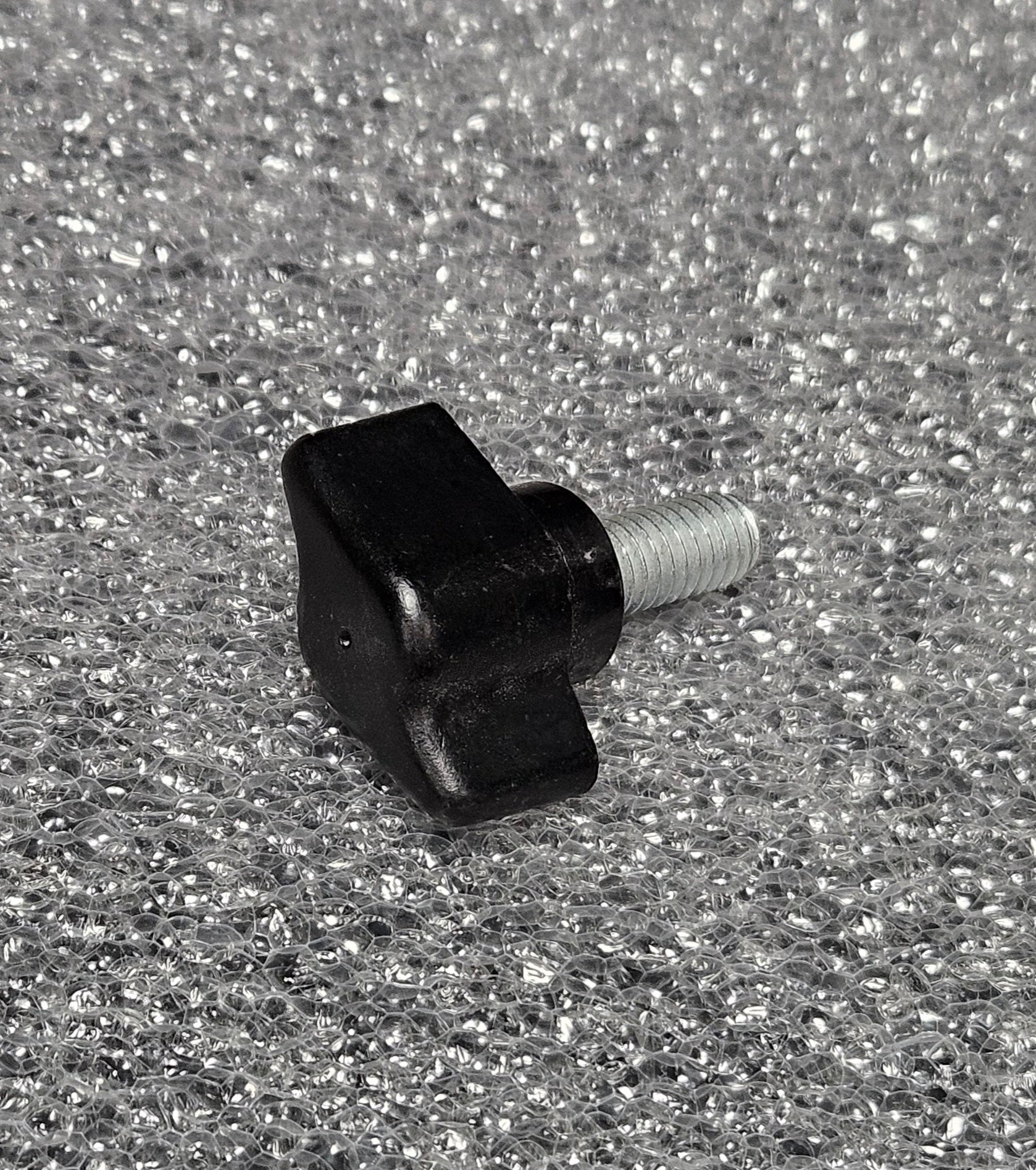 70671 - Leg Rest Knob – SMT Health Systems Store